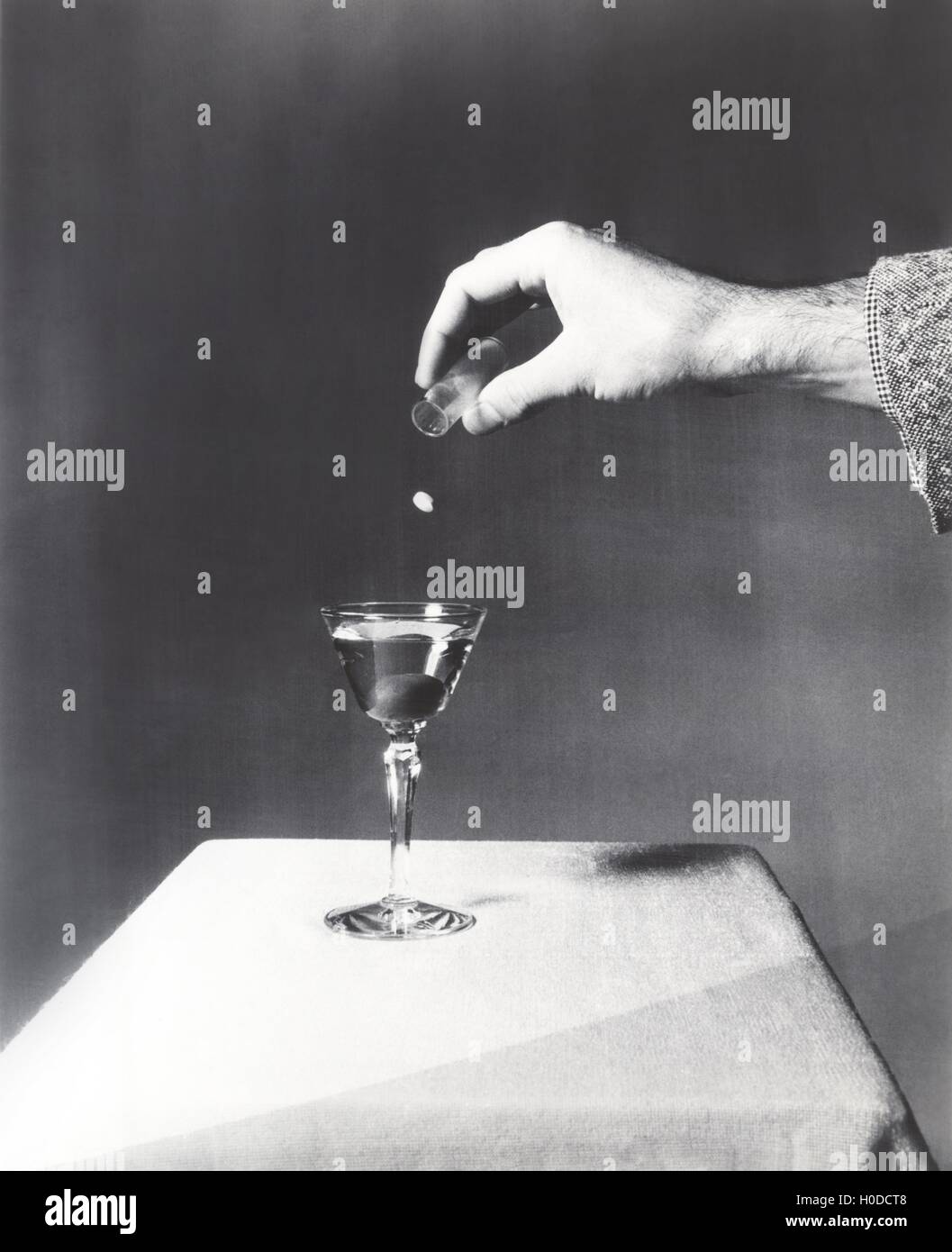 Drink spiking hi-res stock photography and images - Alamy