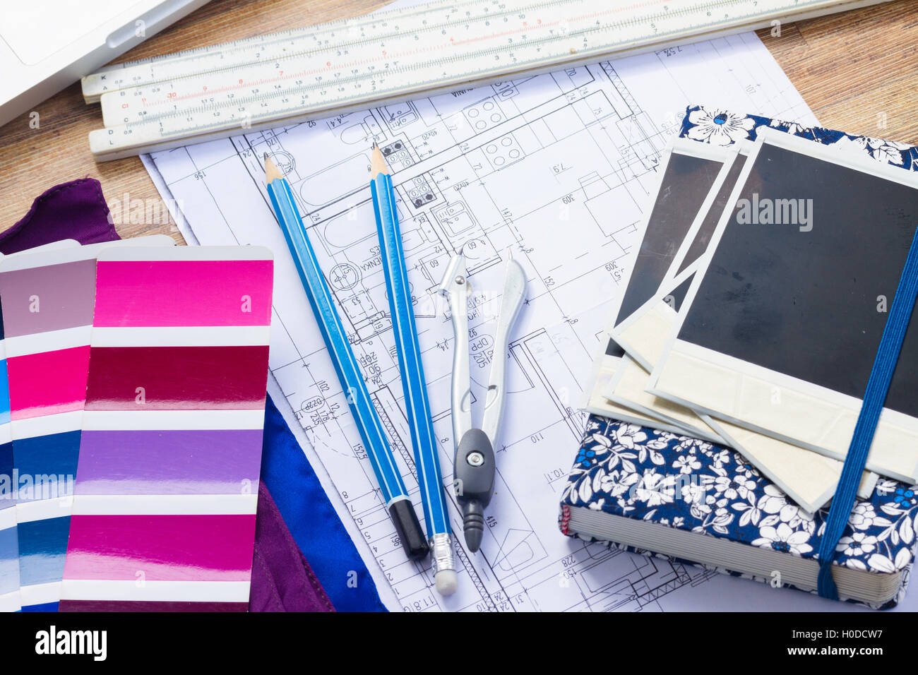 designer's working table Stock Photo - Alamy