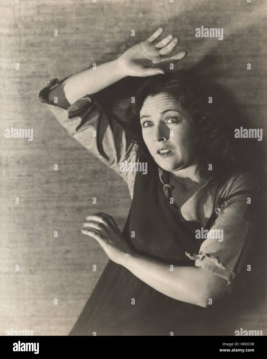 1920s woman camera hi-res stock photography and images - Alamy