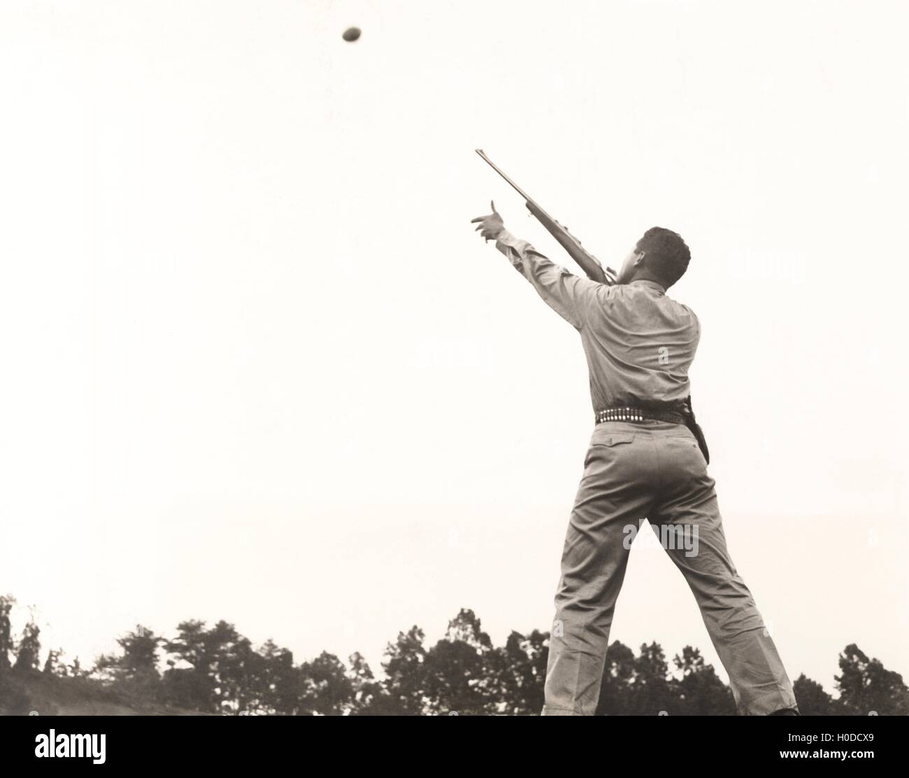 1920s shooting hi-res stock photography and images - Alamy