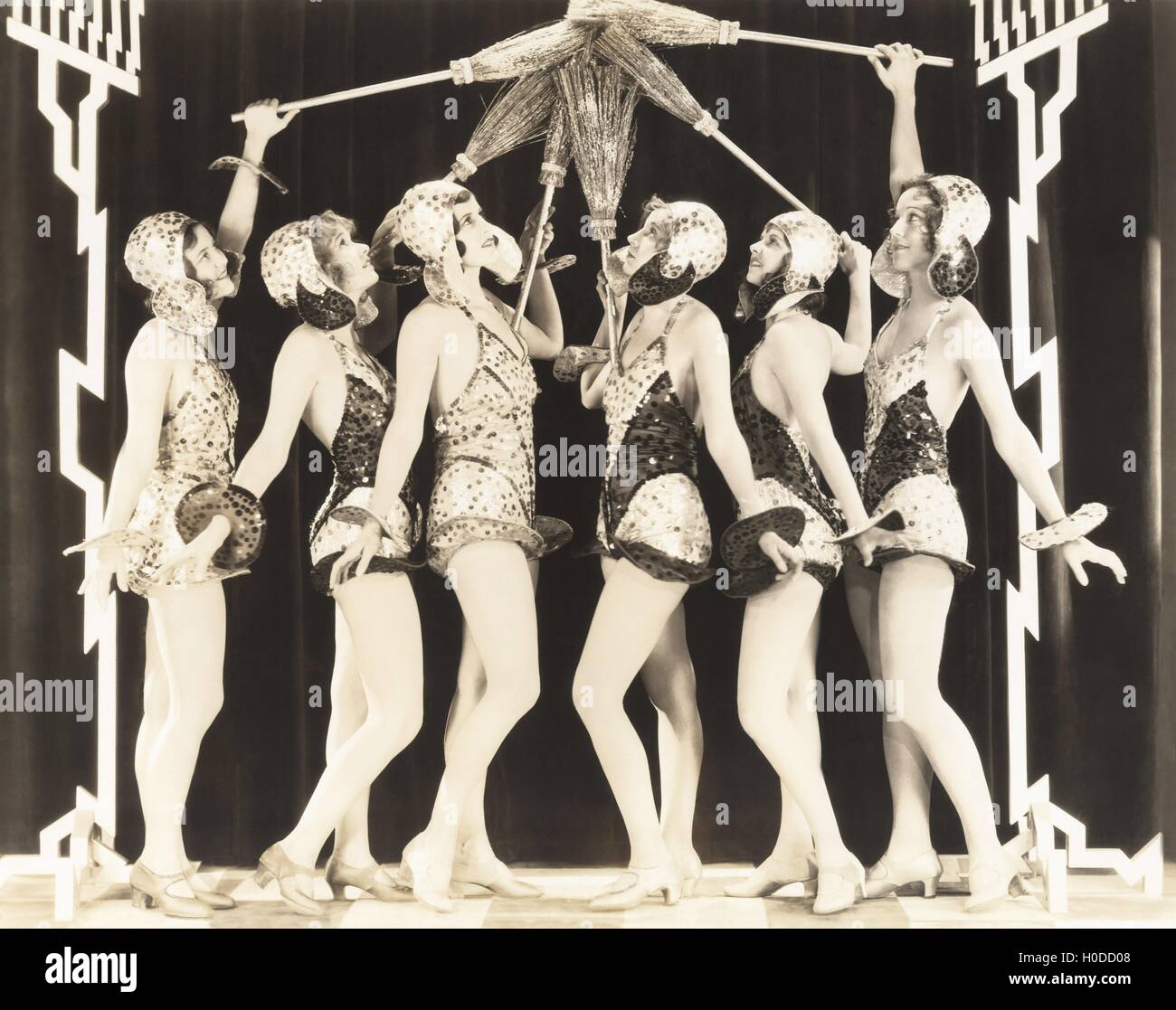 1930s dance hi-res stock photography and images - Alamy