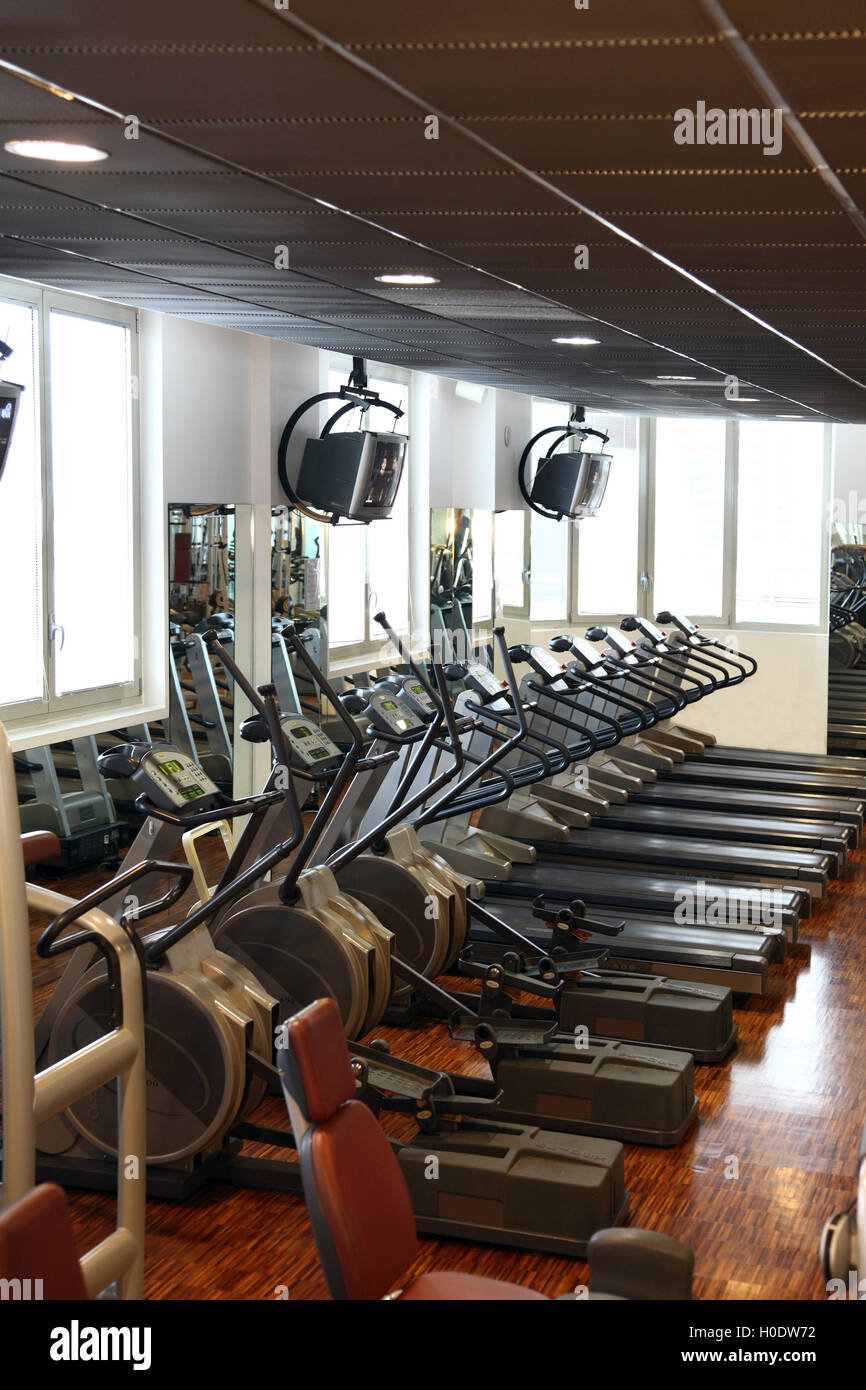 gym-series platforms for running Stock Photo - Alamy