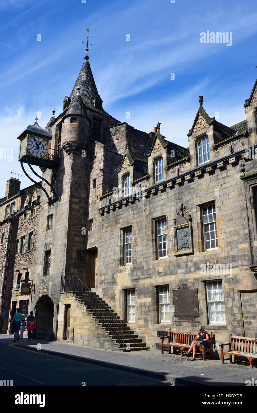 Canongate Tolbooth on the Royal Mile, Edinburgh, Scotland Stock Photo ...