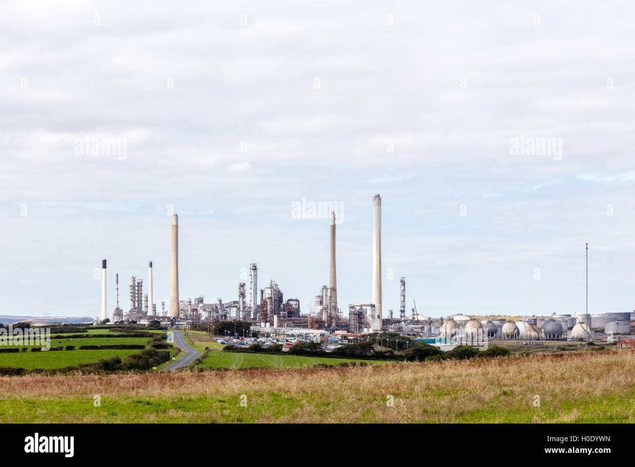Valero Oil Refinery, Pembroke Dock, Pembrokeshire, Wales, UK Stock ...