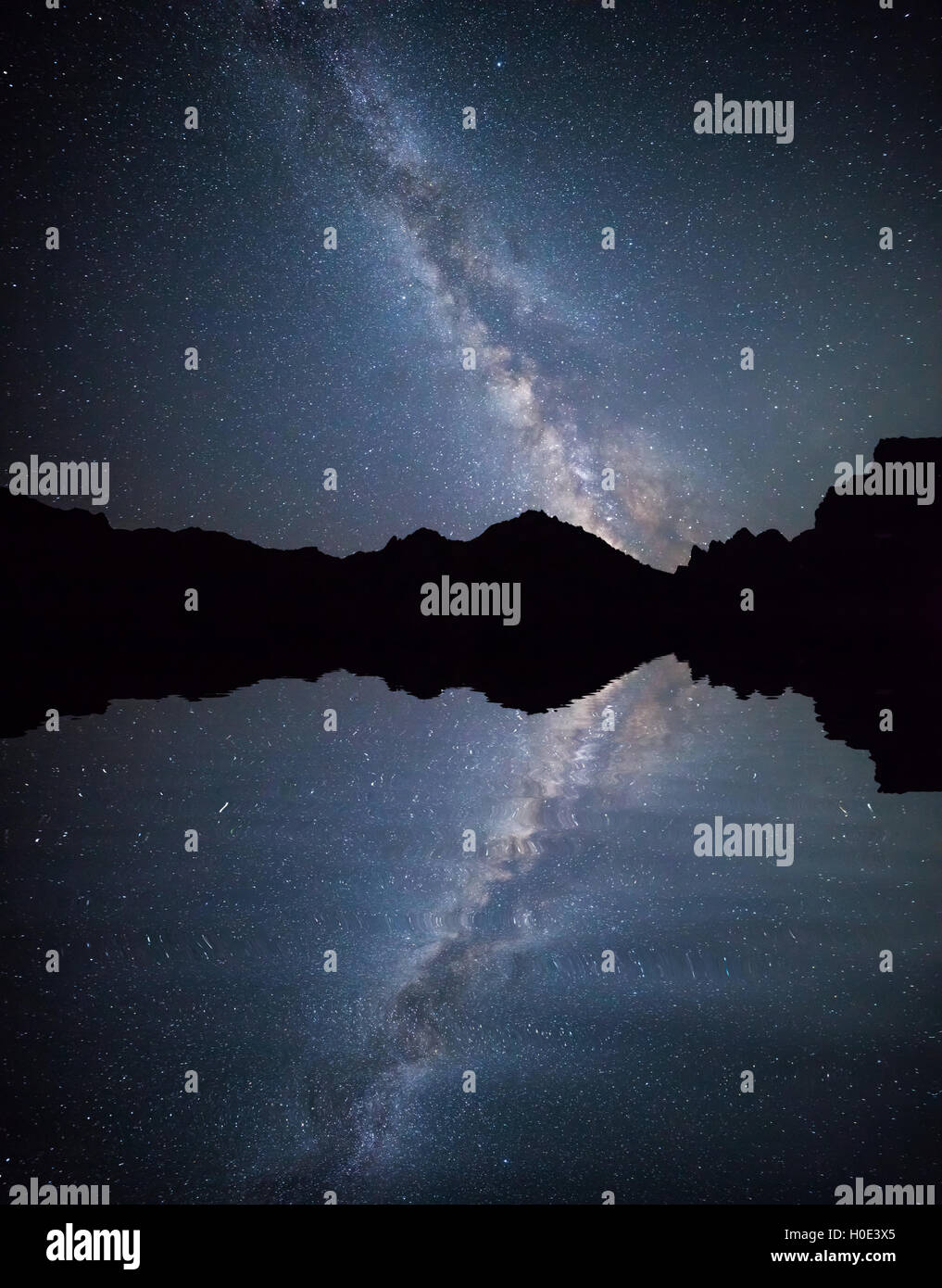 Night sky full stars reflecting hi-res stock photography and images - Alamy