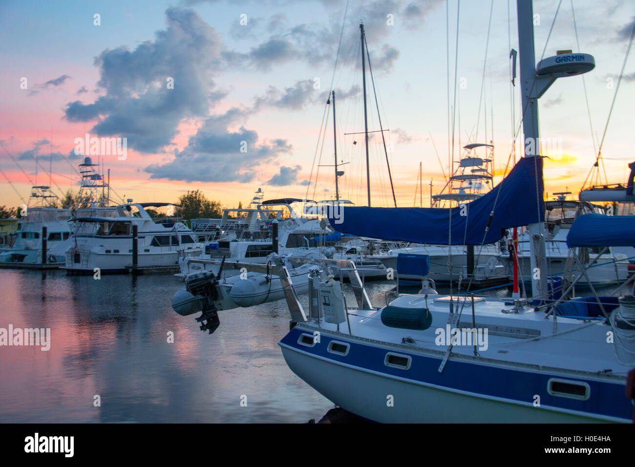 Yacht sunset keys hi-res stock photography and images - Alamy