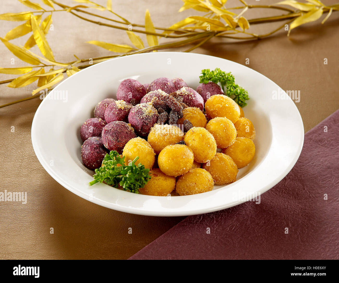 Mango mochi cake hi-res stock photography and images - Alamy