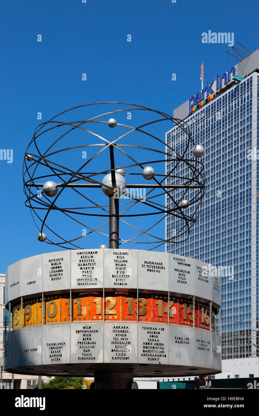 World square hi-res stock photography and images - Alamy