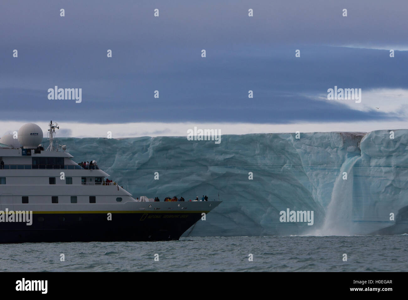 Ice cap hi-res stock photography and images - Alamy