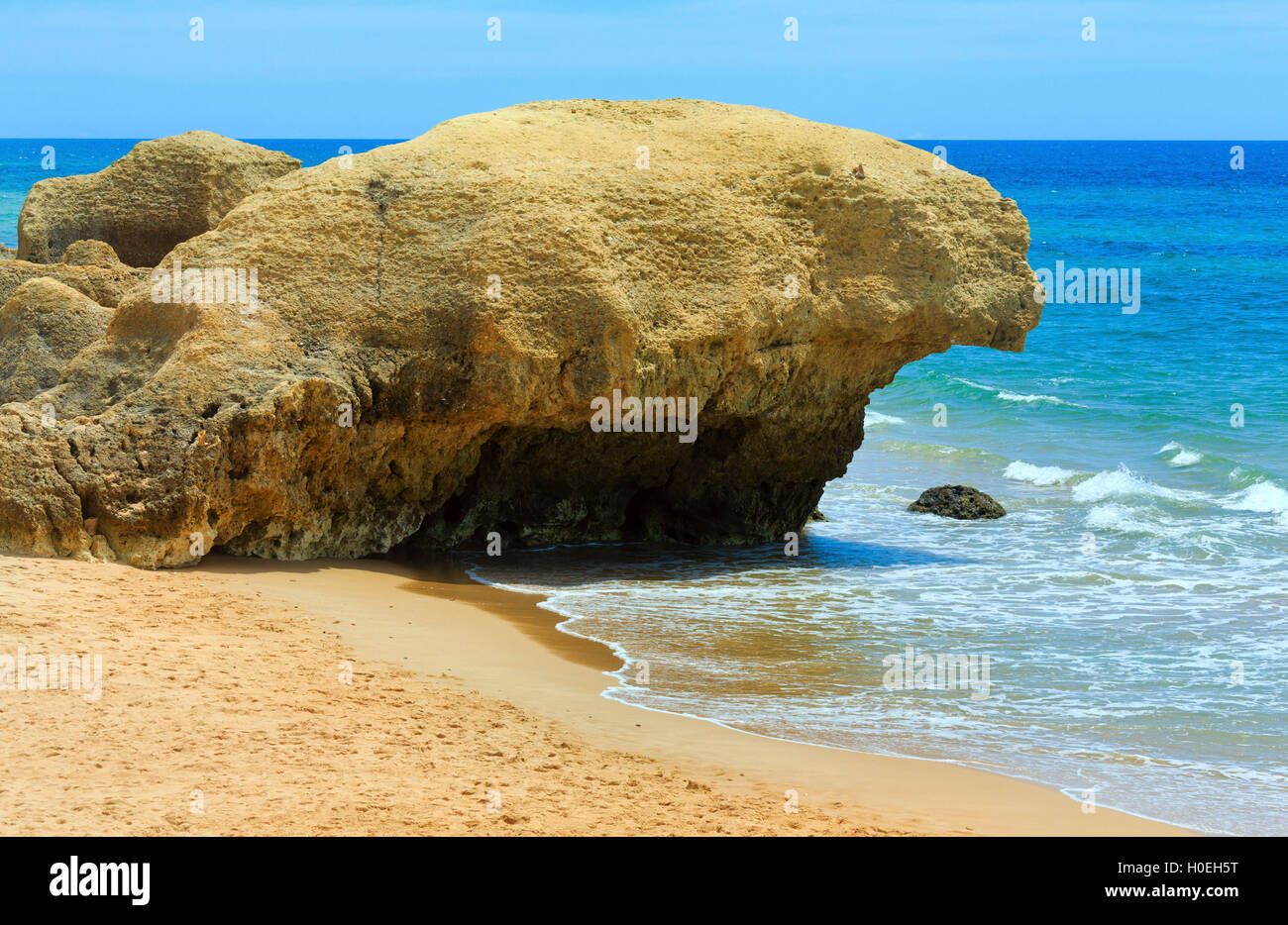 Albufeira beach algarve portugal hi-res stock photography and images ...