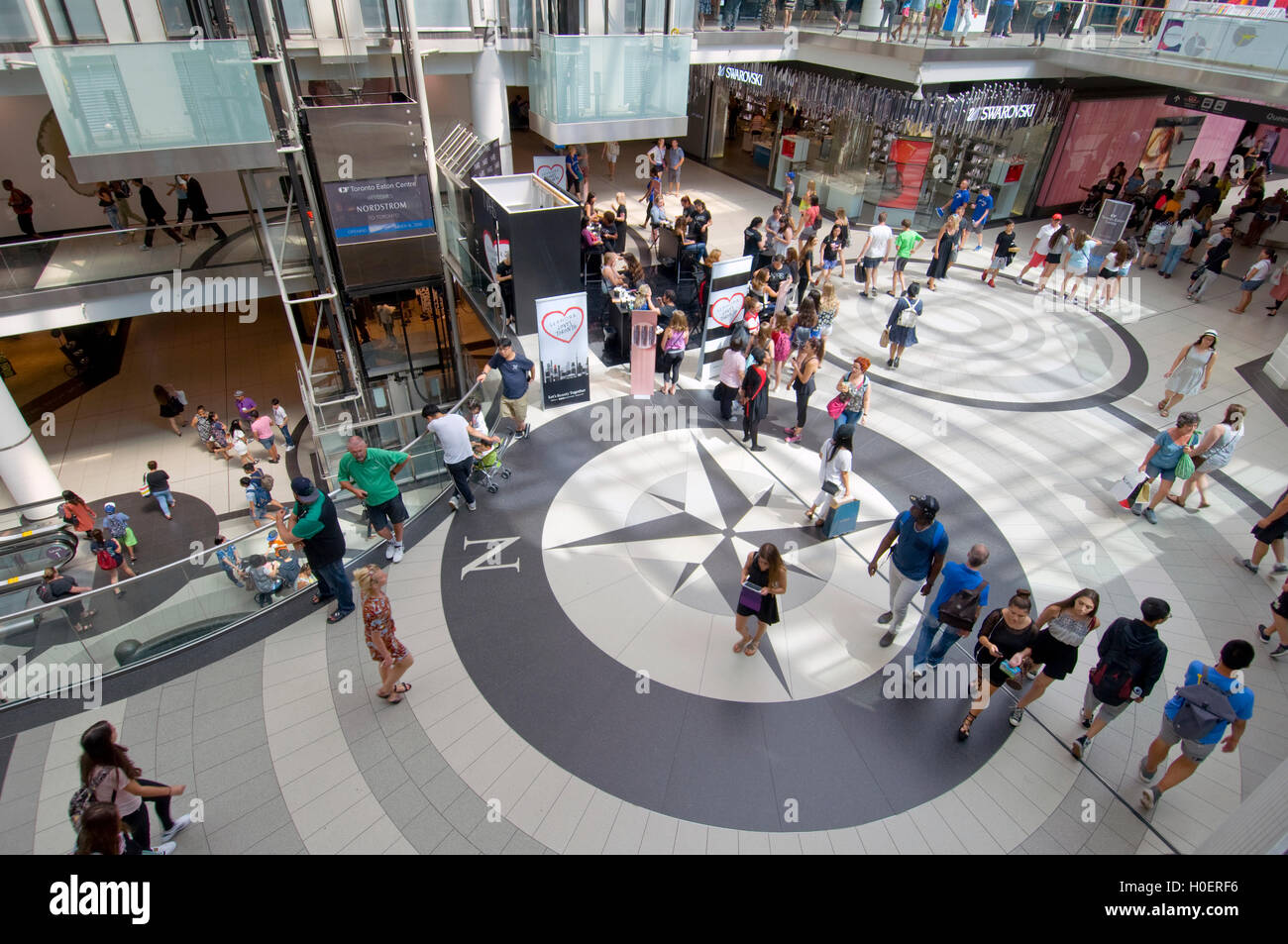 Downtown shopping mall toronto hi-res stock photography and images - Alamy