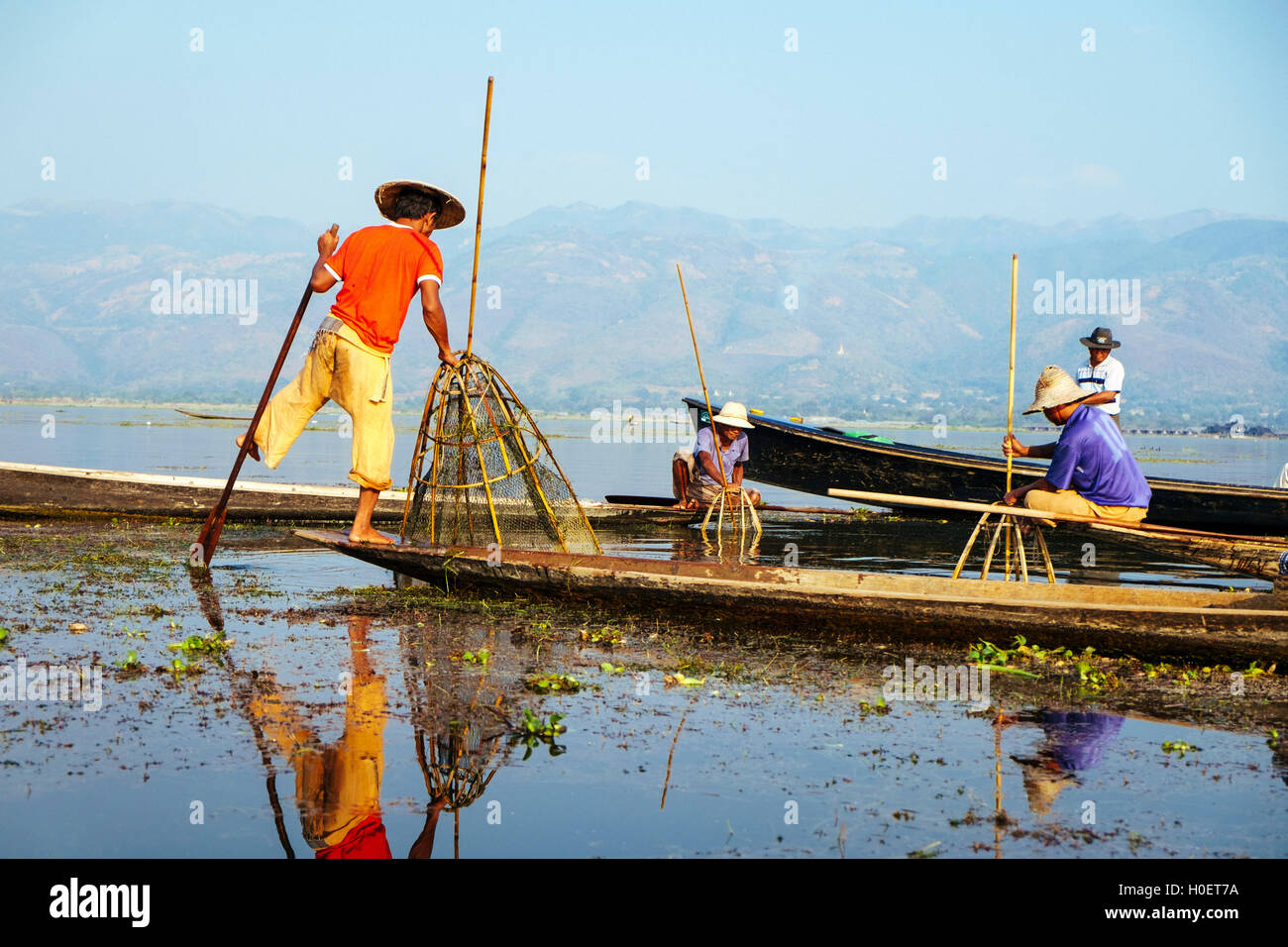 Intha fishermen on Inle Lake, Shan State, Myanmar Stock Photo - Alamy