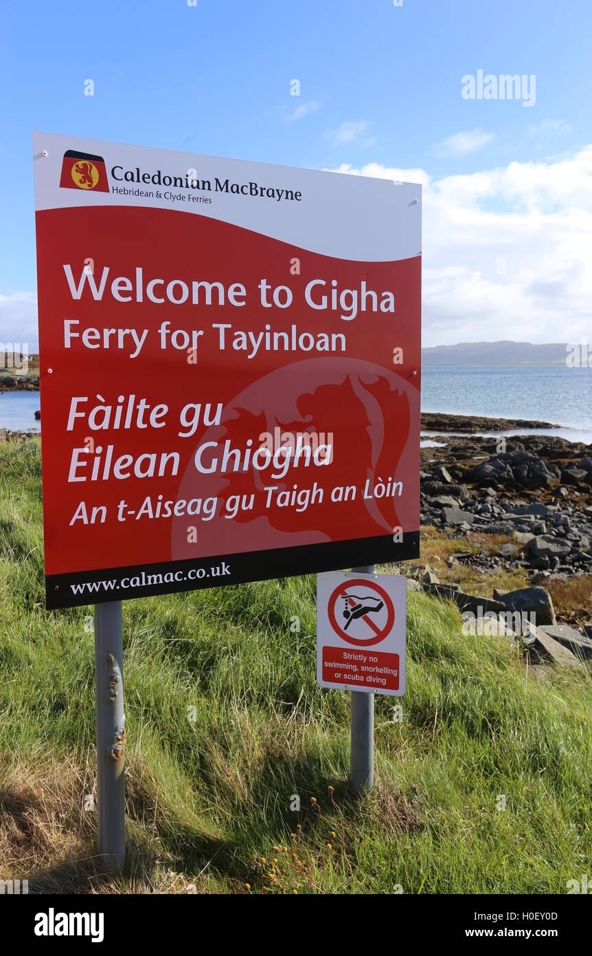 Bilingual Welcome to Gigha sign Isle of Gigha Scotland September 2016 ...