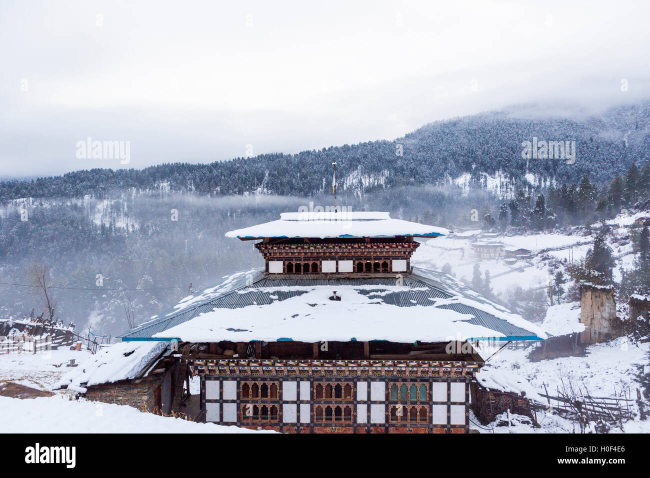 Traditional bhutanese architecture hi-res stock photography and images ...