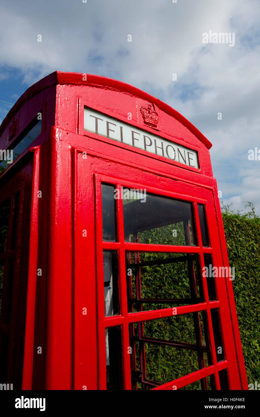St edwards crown tudor hi-res stock photography and images - Alamy