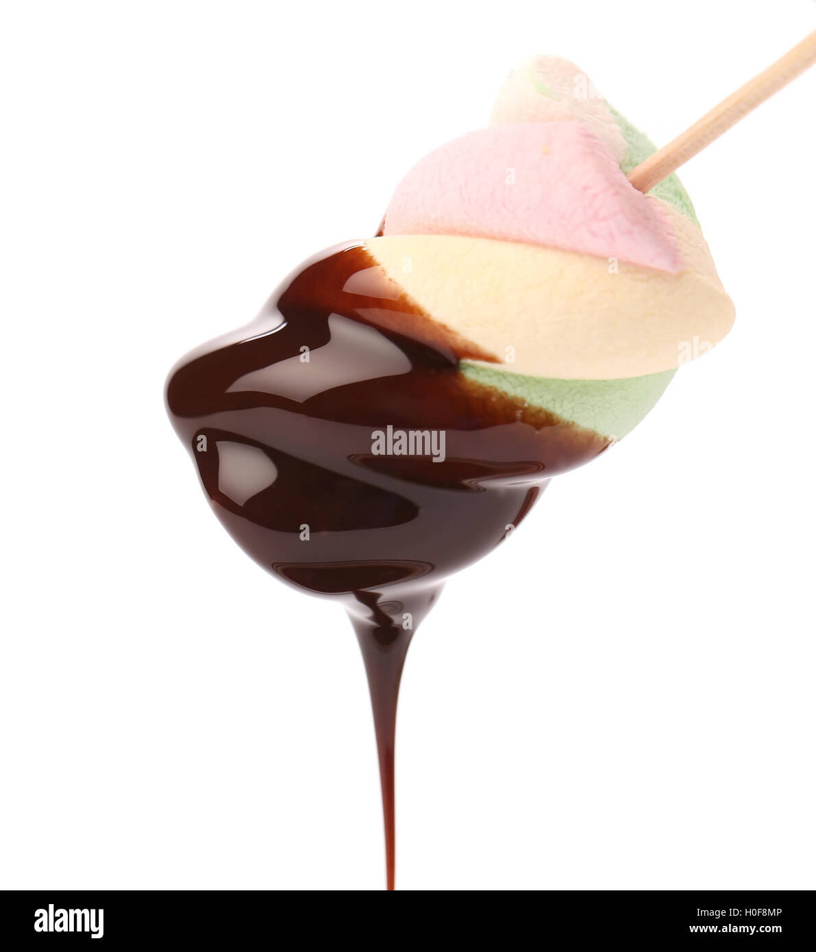 Close up dripping liquid chocolate hi-res stock photography and images ...