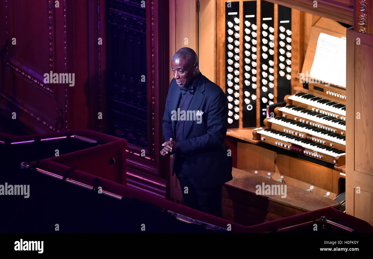 Wayne Marshall performs with the Academy of St Martin in the Fields ...