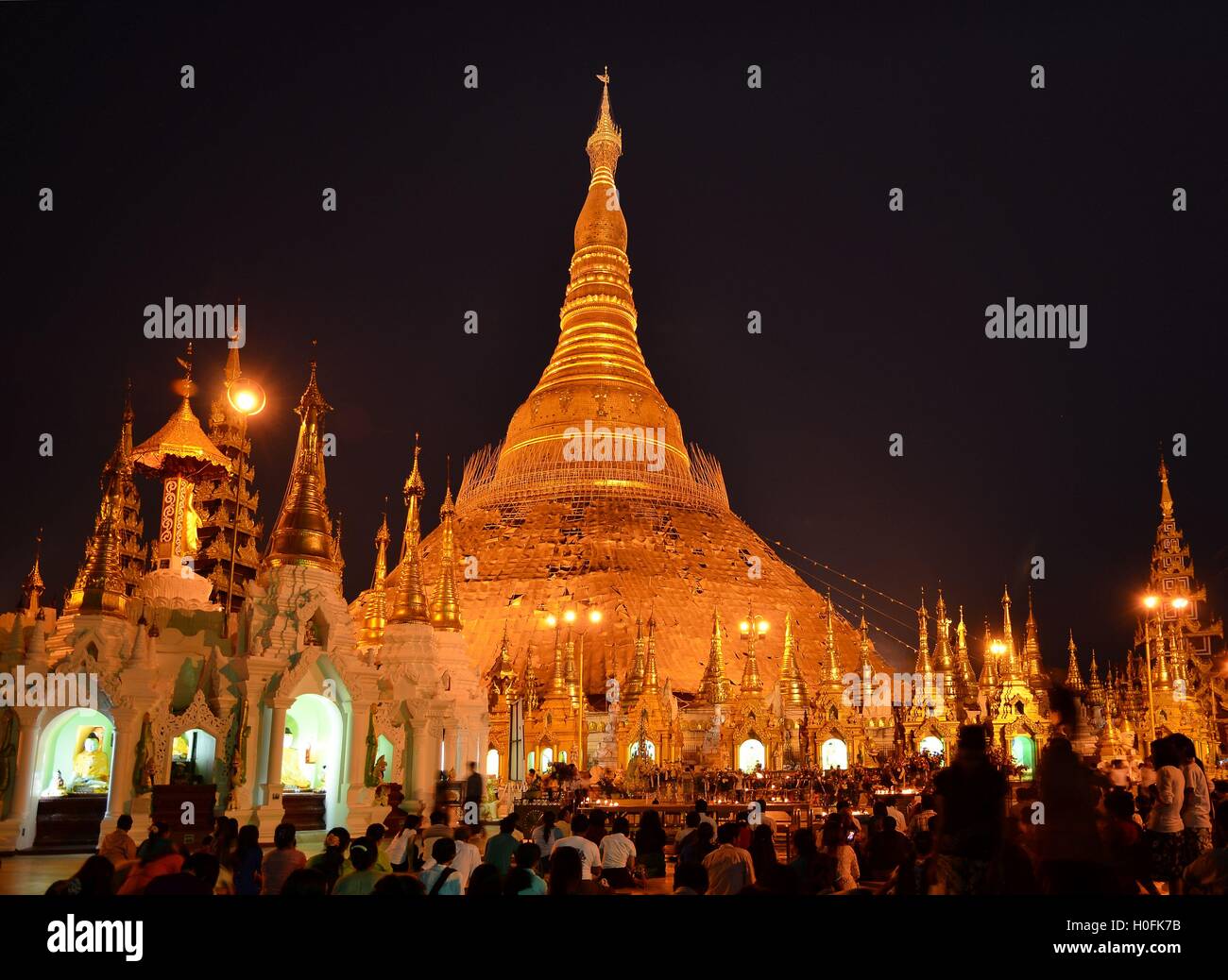 Shwedagon pagoda Myanmar Stock Photo - Alamy