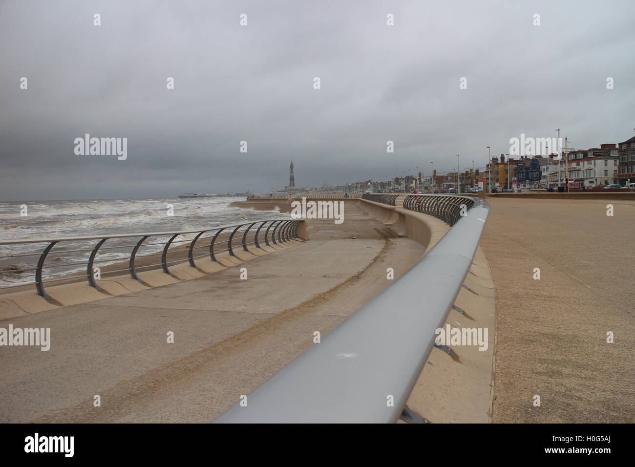 Blackpool sea wall hi-res stock photography and images - Alamy