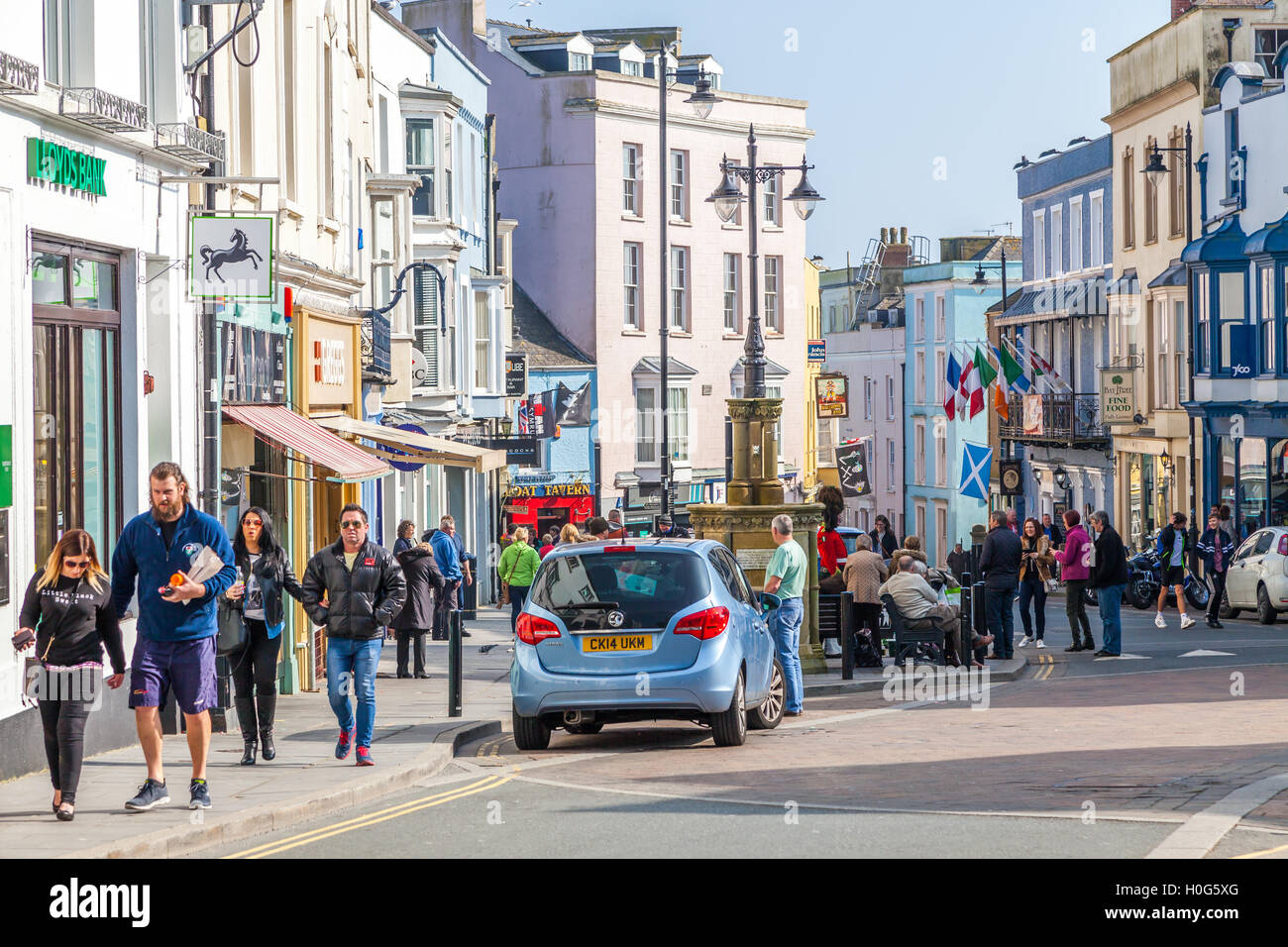 Tenby shops hi-res stock photography and images - Alamy