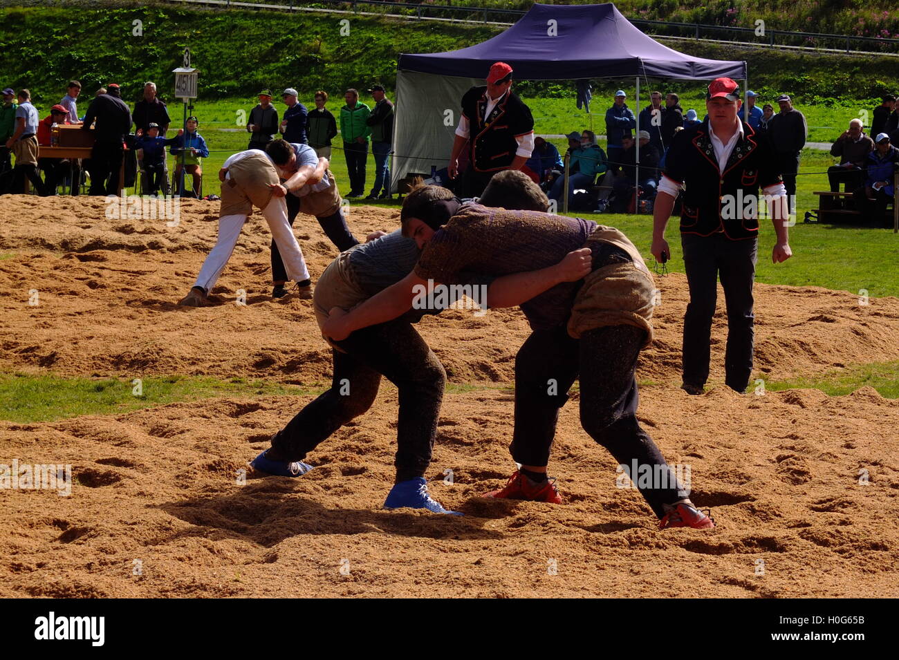 Traditional wrestling hi-res stock photography and images - Alamy