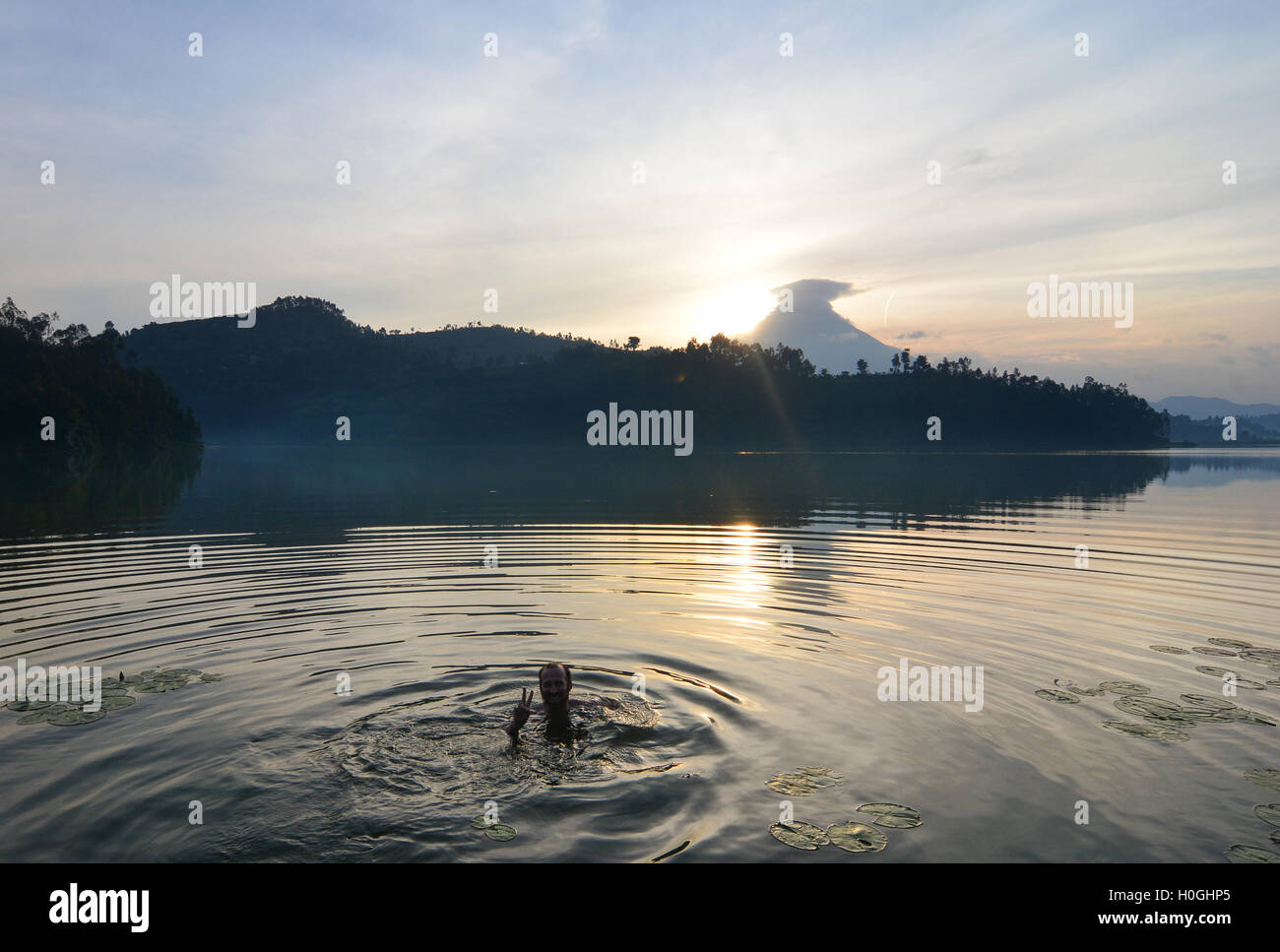 Virunga volcanoes hi-res stock photography and images - Alamy