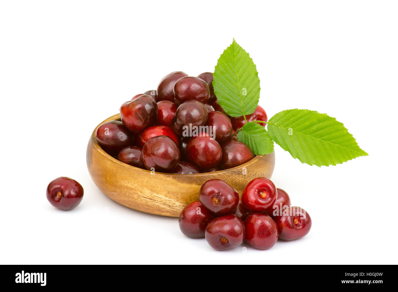 fresh cherries in a bowl Stock Photo - Alamy