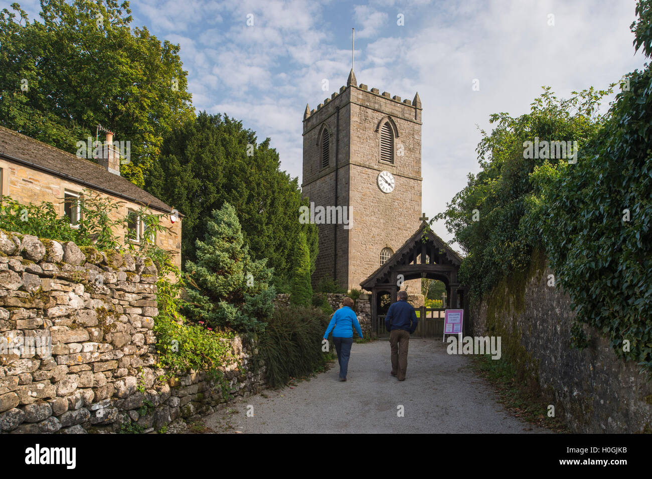 Lych gate gates lychgate hi-res stock photography and images - Alamy