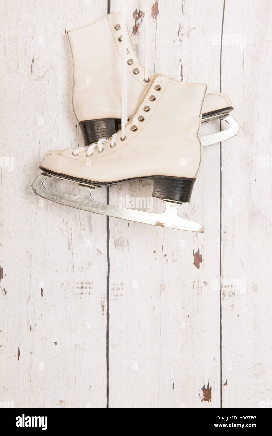 Hanging ice hi-res stock photography and images - Alamy