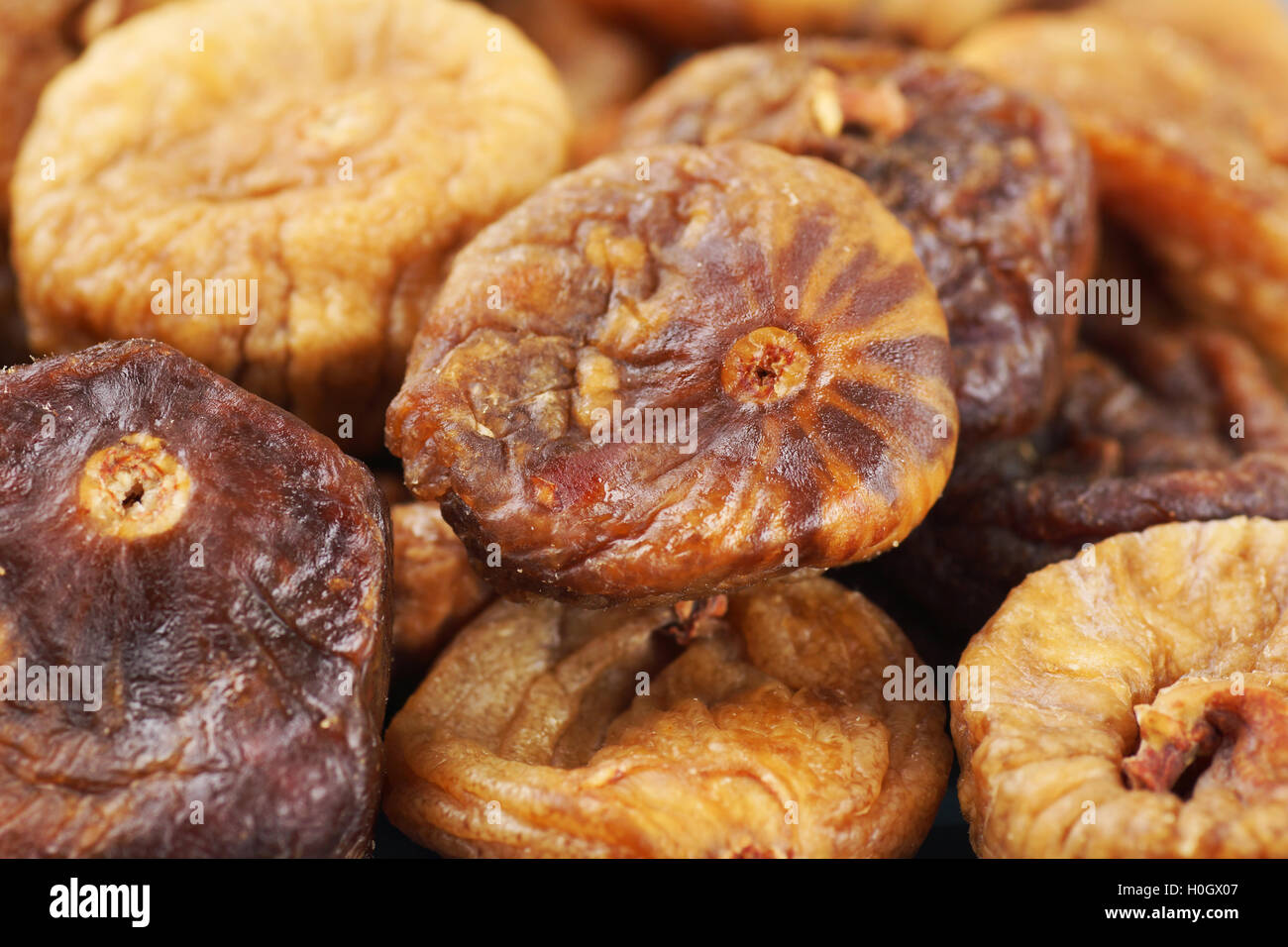 Dried fig background Stock Photo - Alamy
