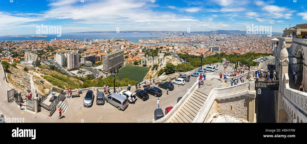 Skyline de marseille hi-res stock photography and images - Alamy
