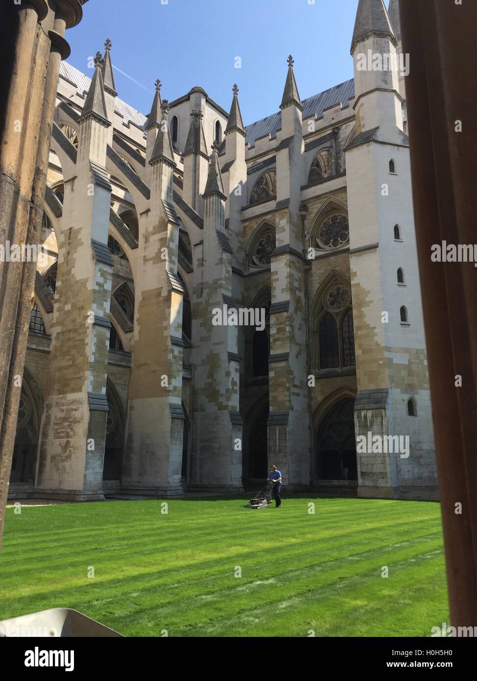 Westminster Abbey Courtyard Stock Photo - Alamy