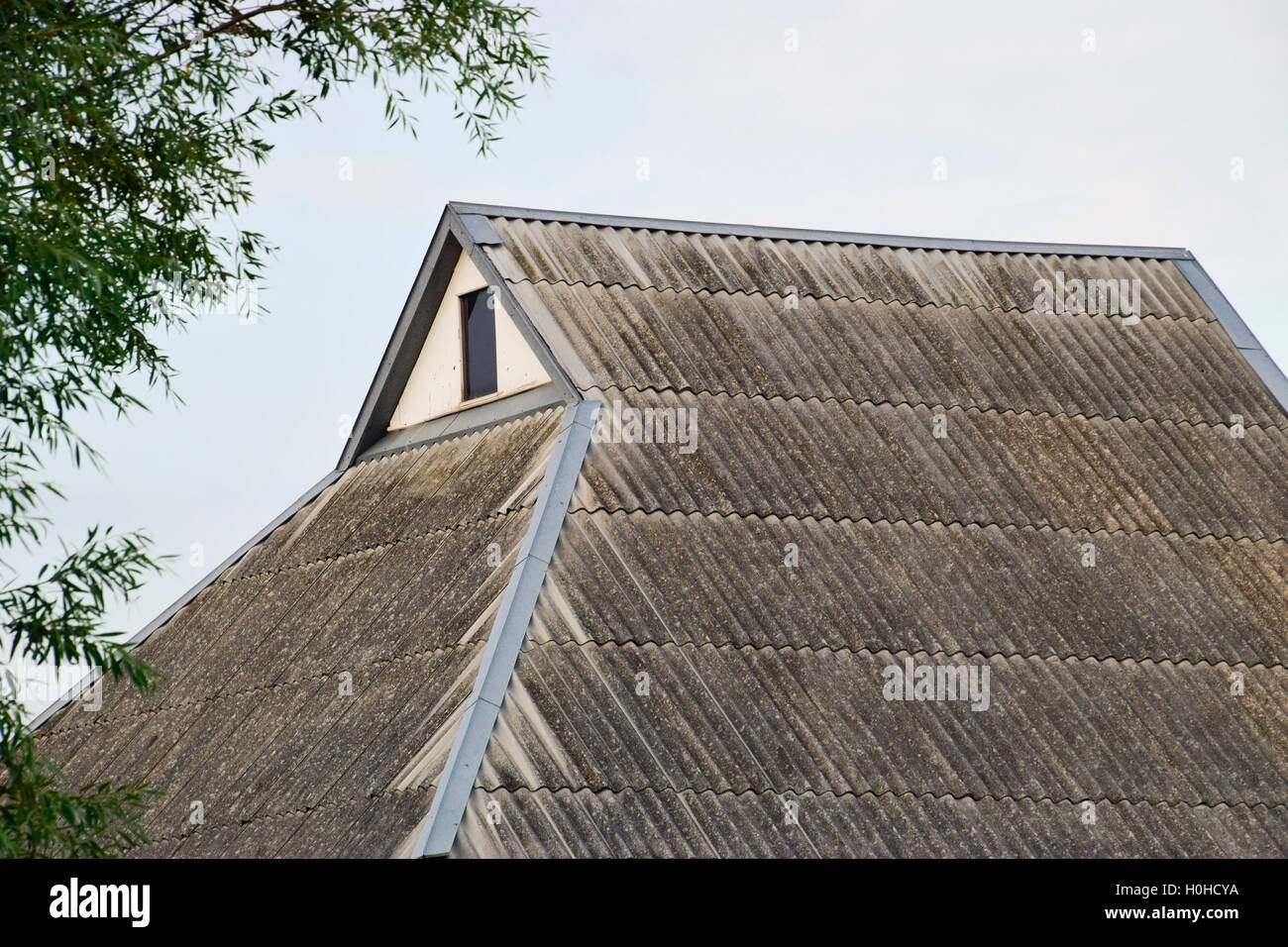 Slate roof houses. Old slate roof house Stock Photo - Alamy
