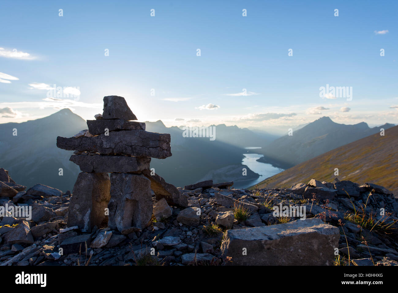 Inukshuk rock sculpture at the summit of a hiking trail Stock Photo - Alamy