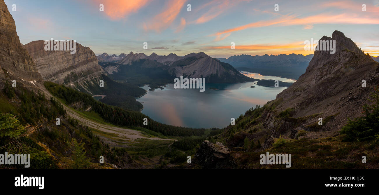 Kananaskis lakes hi-res stock photography and images - Alamy