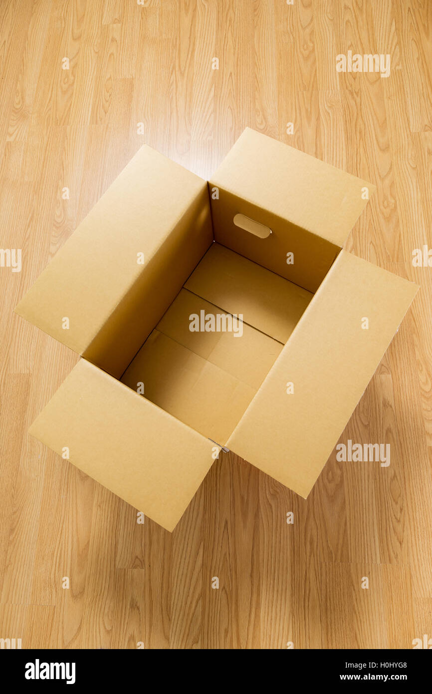 Brown carton box Stock Photo - Alamy