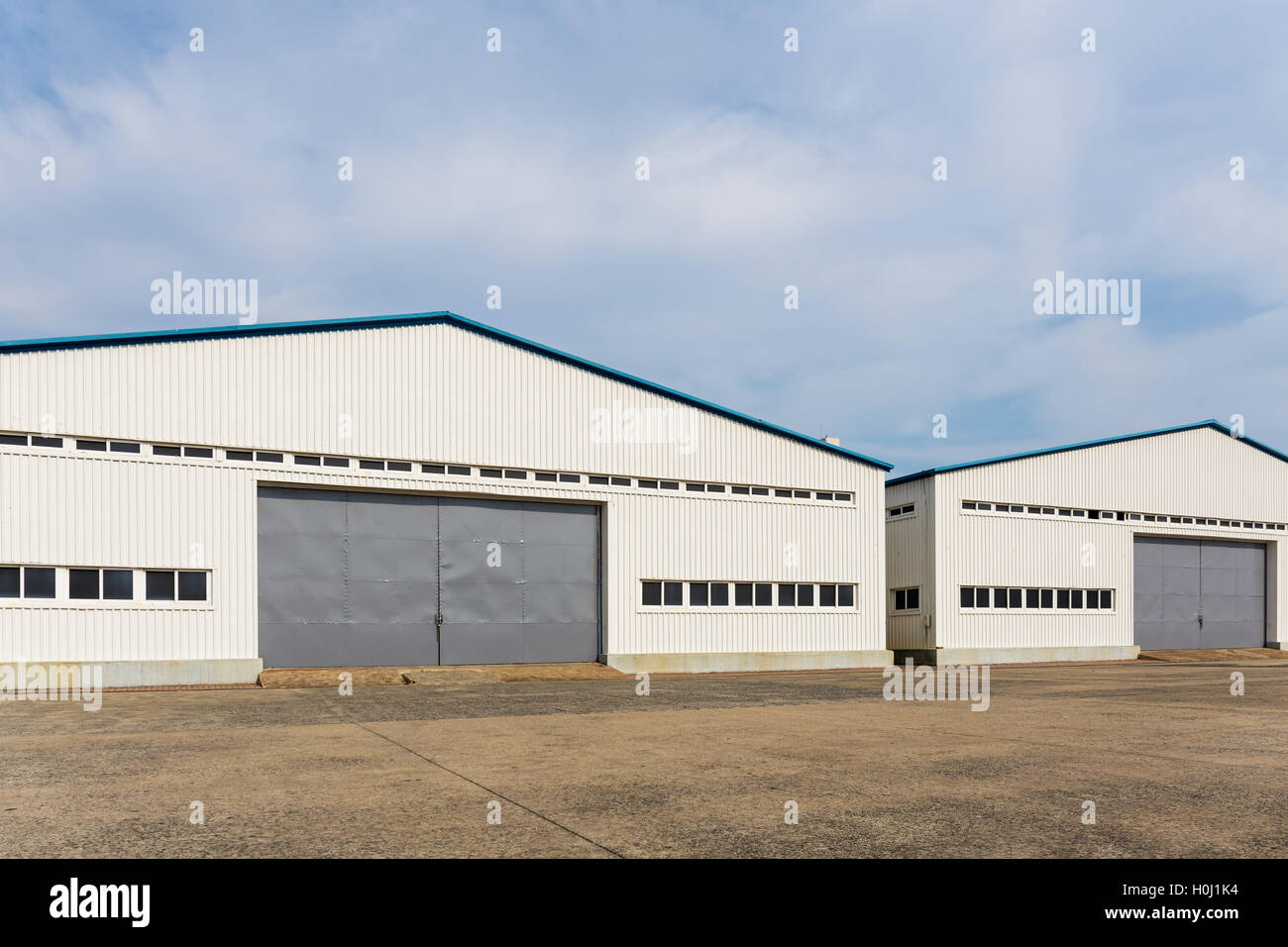 Storage exterior hi-res stock photography and images - Alamy