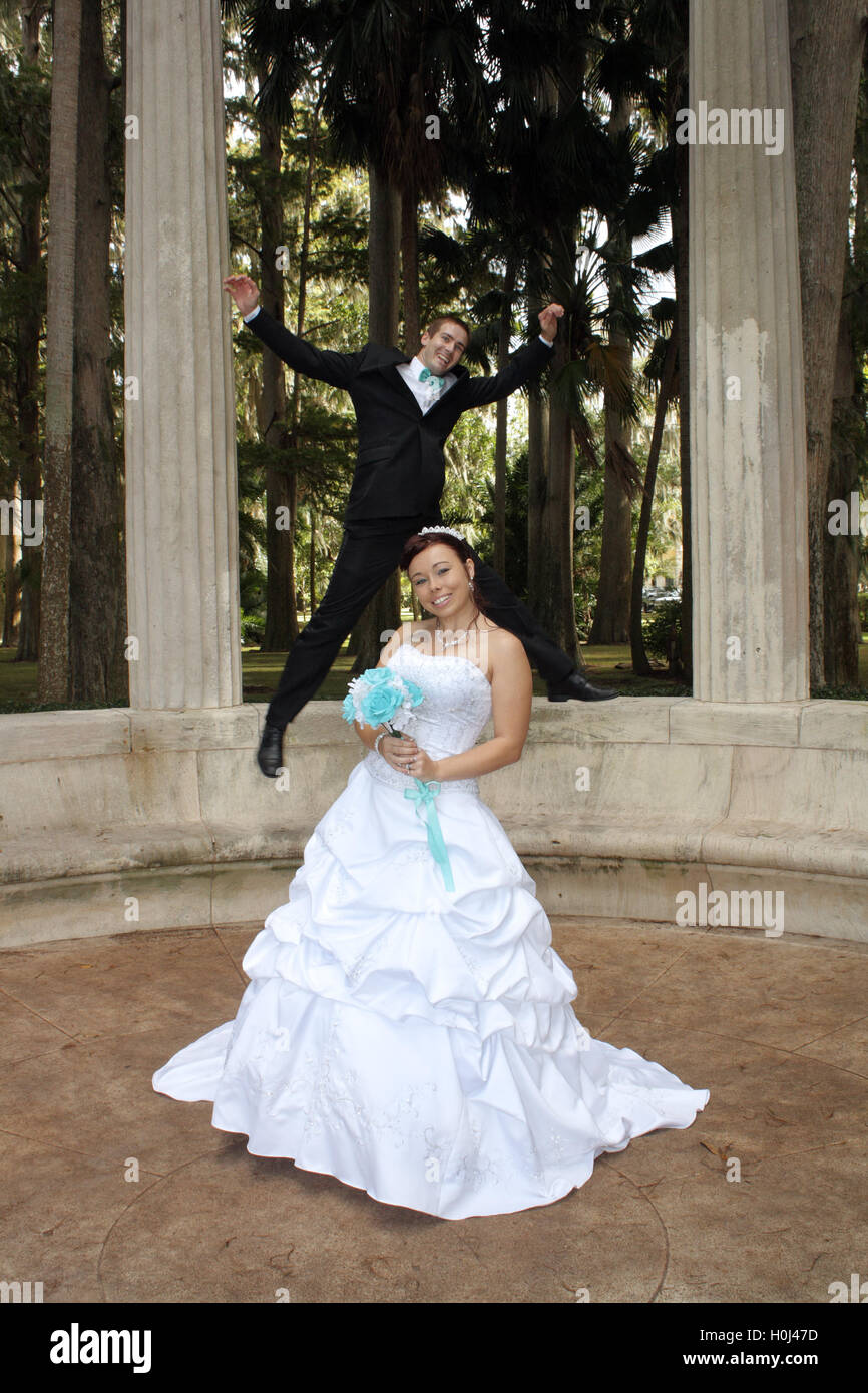 Bride and Groom Outdoors (5 Stock Photo - Alamy