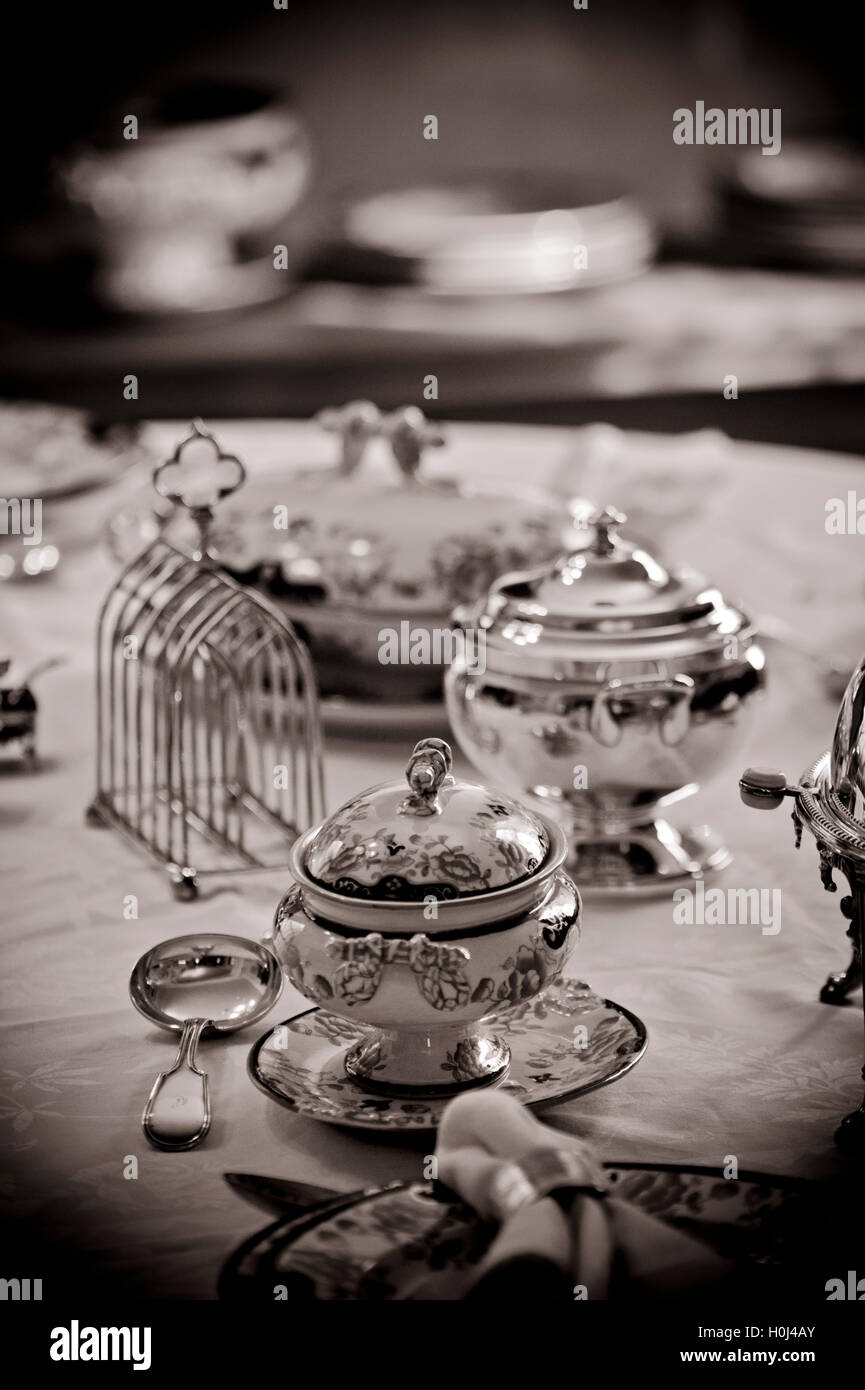 dining table decoration in an Edwardian house Stock Photo - Alamy