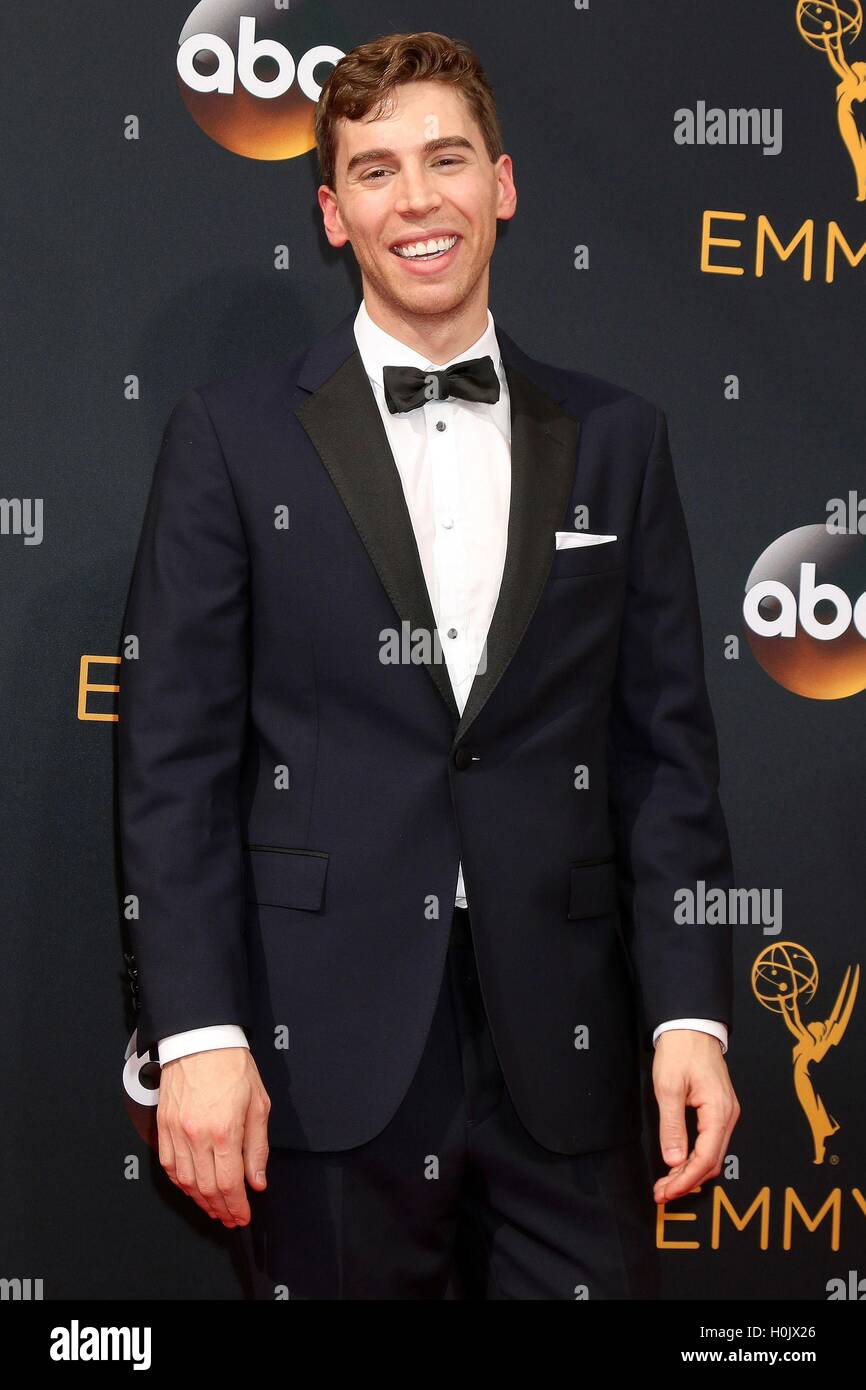 Los Angeles, CA, USA. 18th Sep, 2016. Jordan Gavaris at arrivals for ...