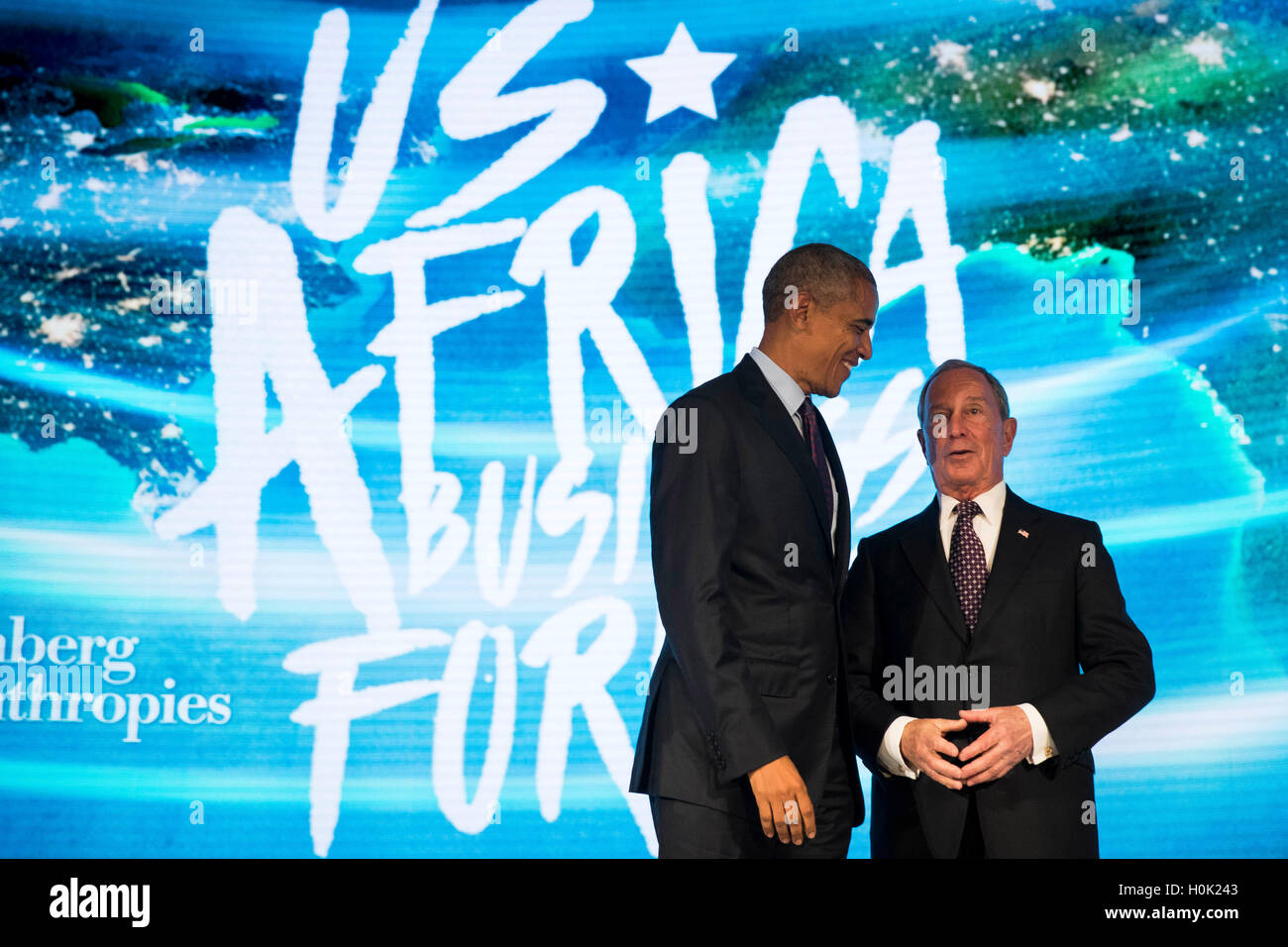 Barack obama and michael bloomberg hi-res stock photography and images ...