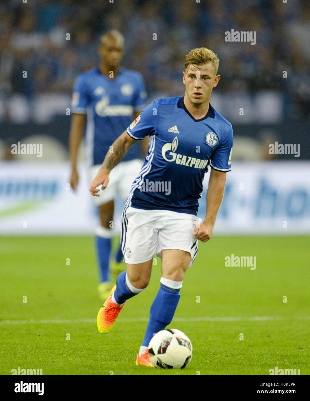 Max meyer fc schalke 04 hi-res stock photography and images - Alamy