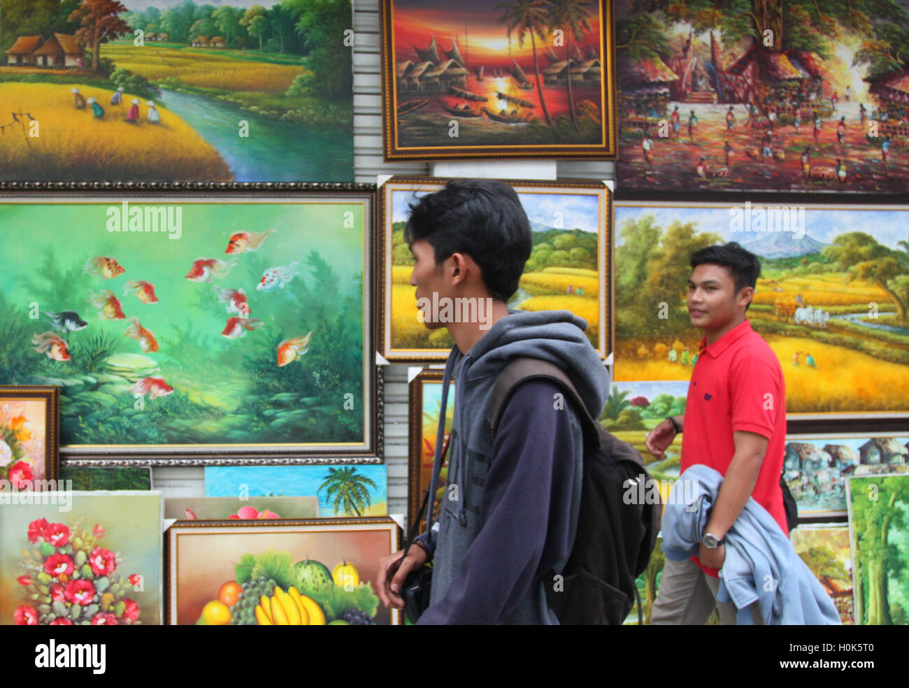 Roadside painting gallery hi-res stock photography and images - Alamy