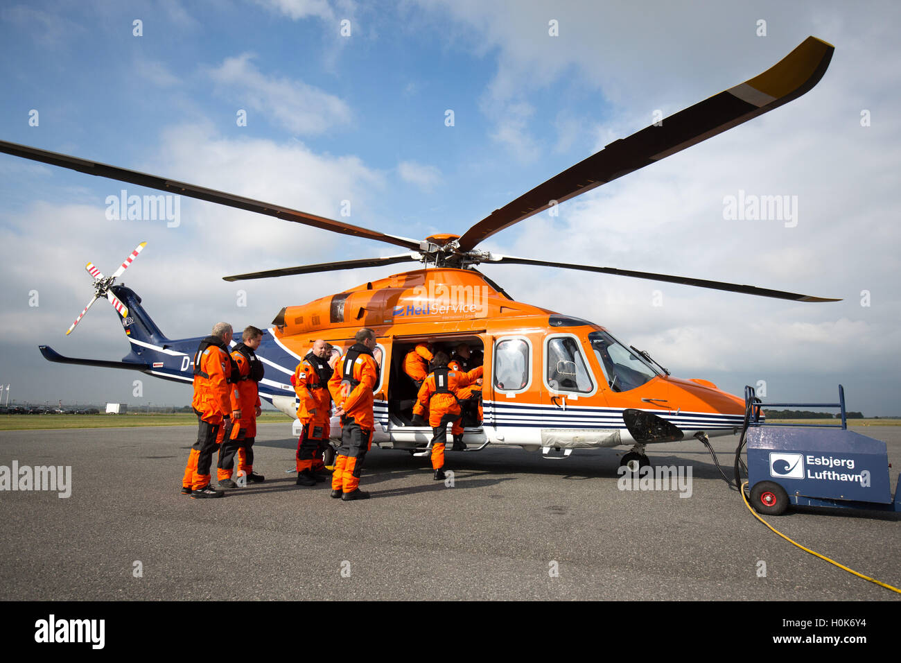 Heli board hi-res stock photography and images - Alamy