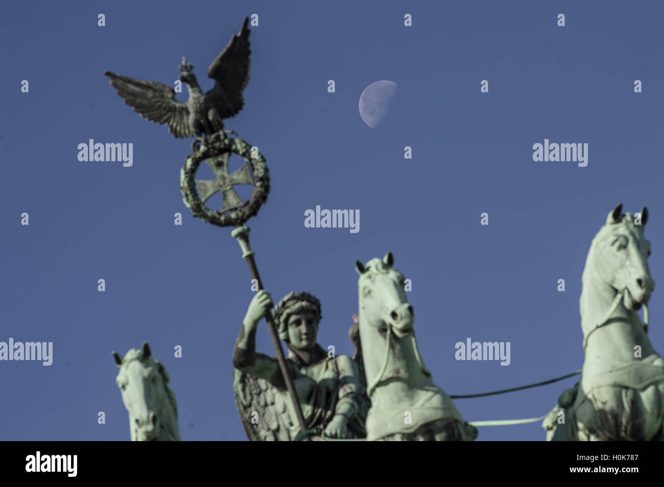 Berlin, Germany. 22nd Sep, 2016. The decreasing moon can be seen next ...