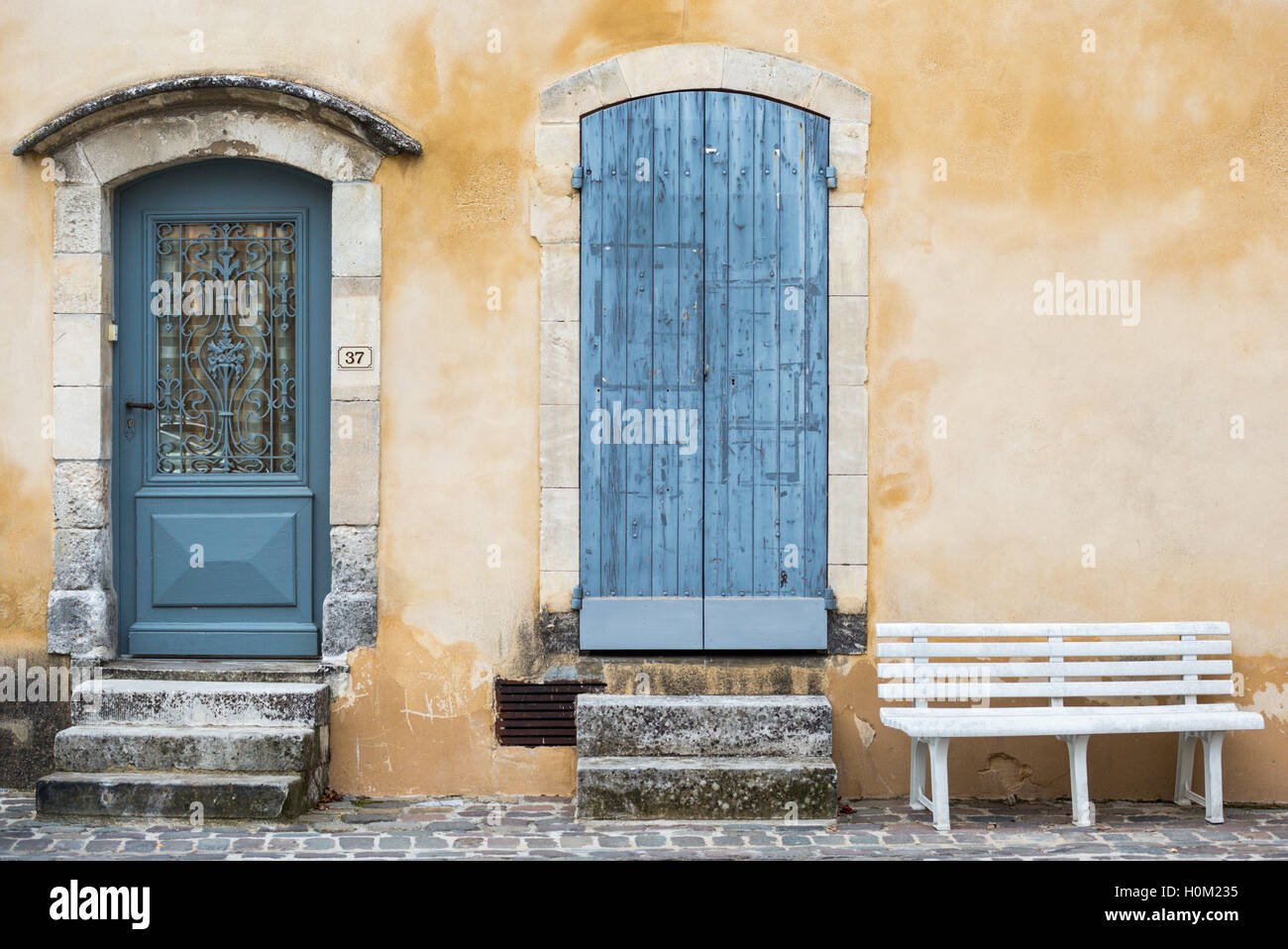 Typical Provence style house exterior, Menerbes, Provence, France Stock ...