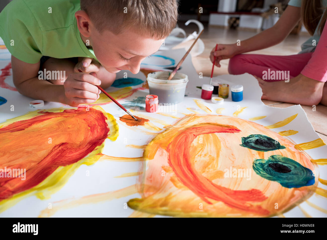 Boy doing art hi-res stock photography and images - Alamy