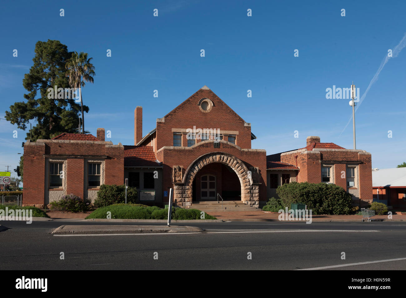 Late Victorian-style stone and brick built Wellington courthouse (1912 ...