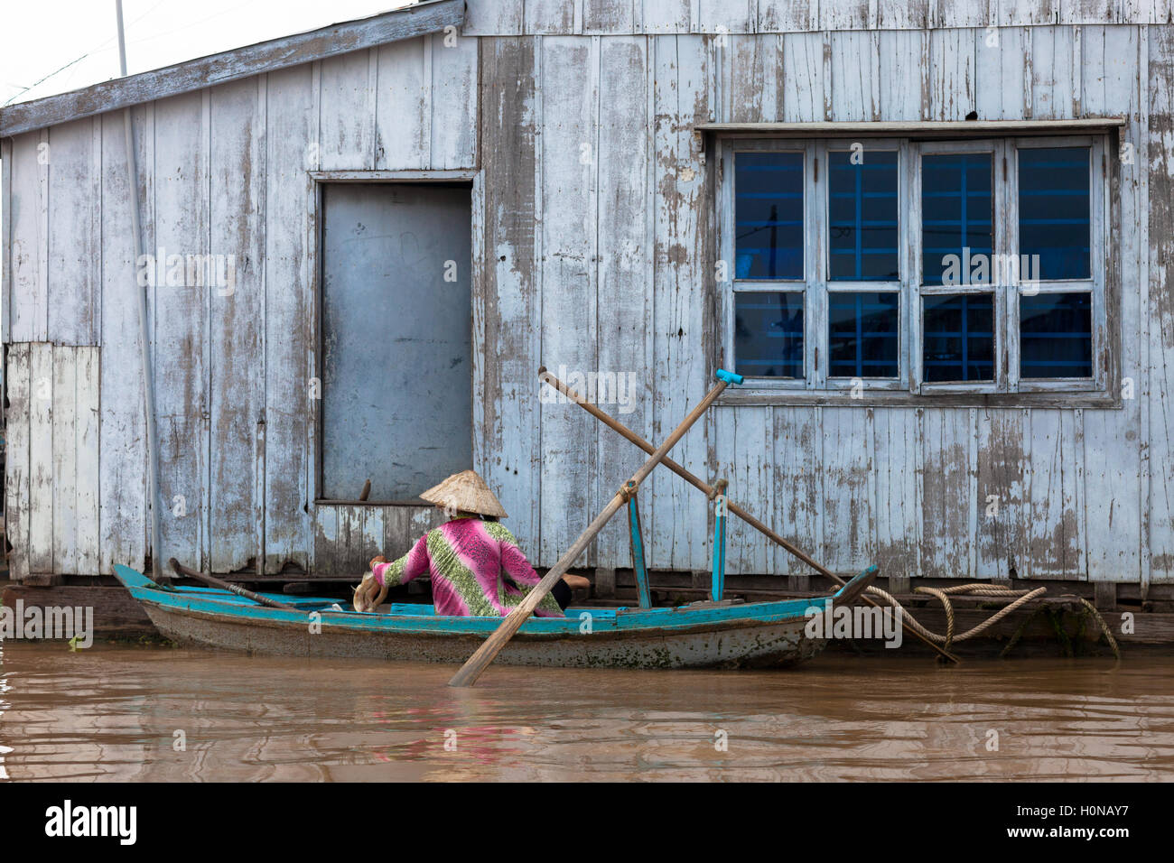 Floating bamboo market hi-res stock photography and images - Alamy