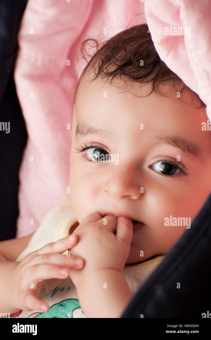 Child stare at baby hi-res stock photography and images - Alamy